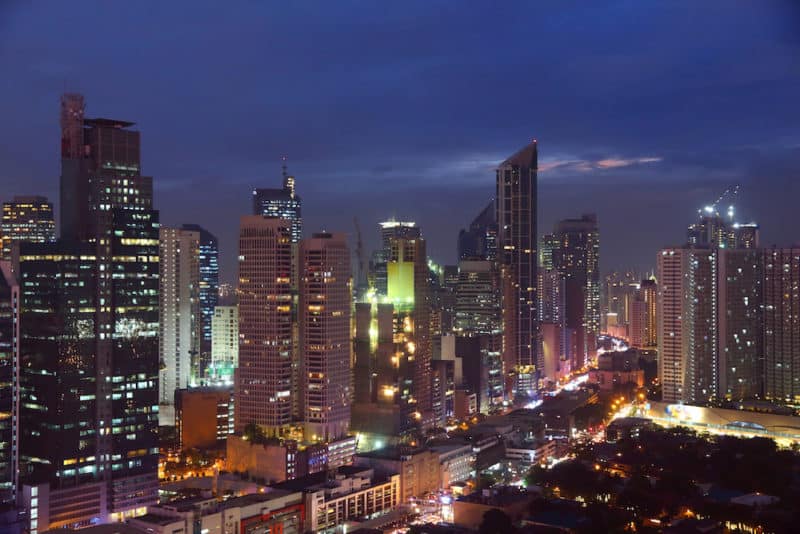 Manila Travel Guide: City Life, History, and Local Experiences