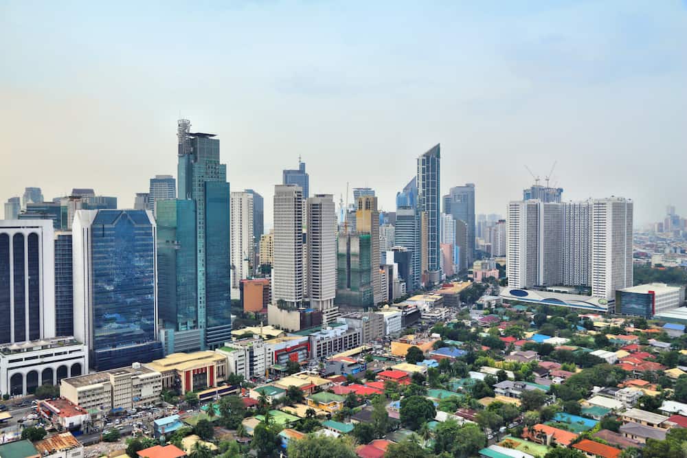 Manila Travel Guide: City Life, History, and Local Experiences
