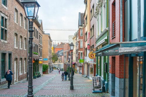 Aachen Travel Guide: Thermal Springs and Historic Treasures
