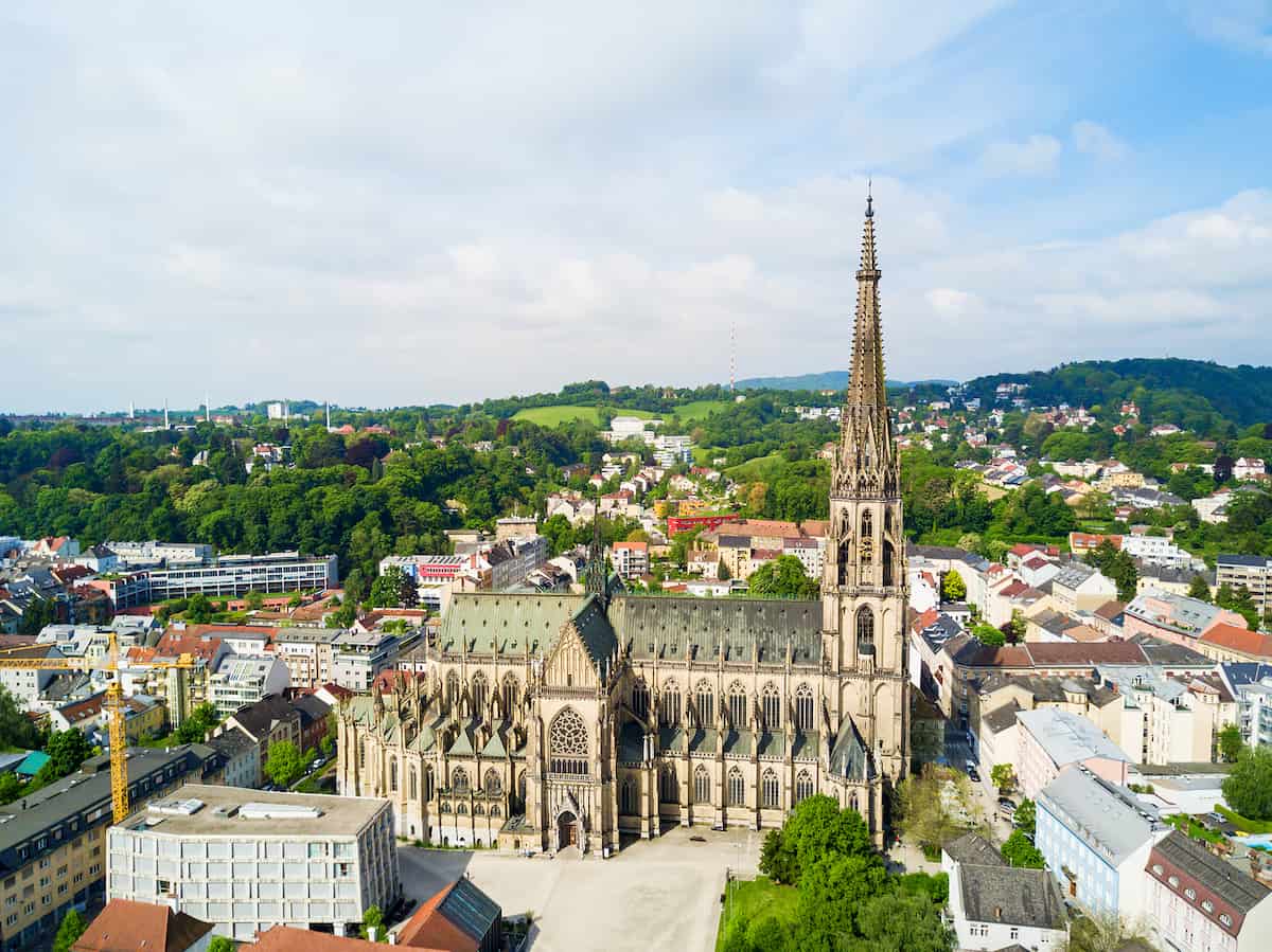 Linz Travel Guide: A Blend of Art, Innovation, and History