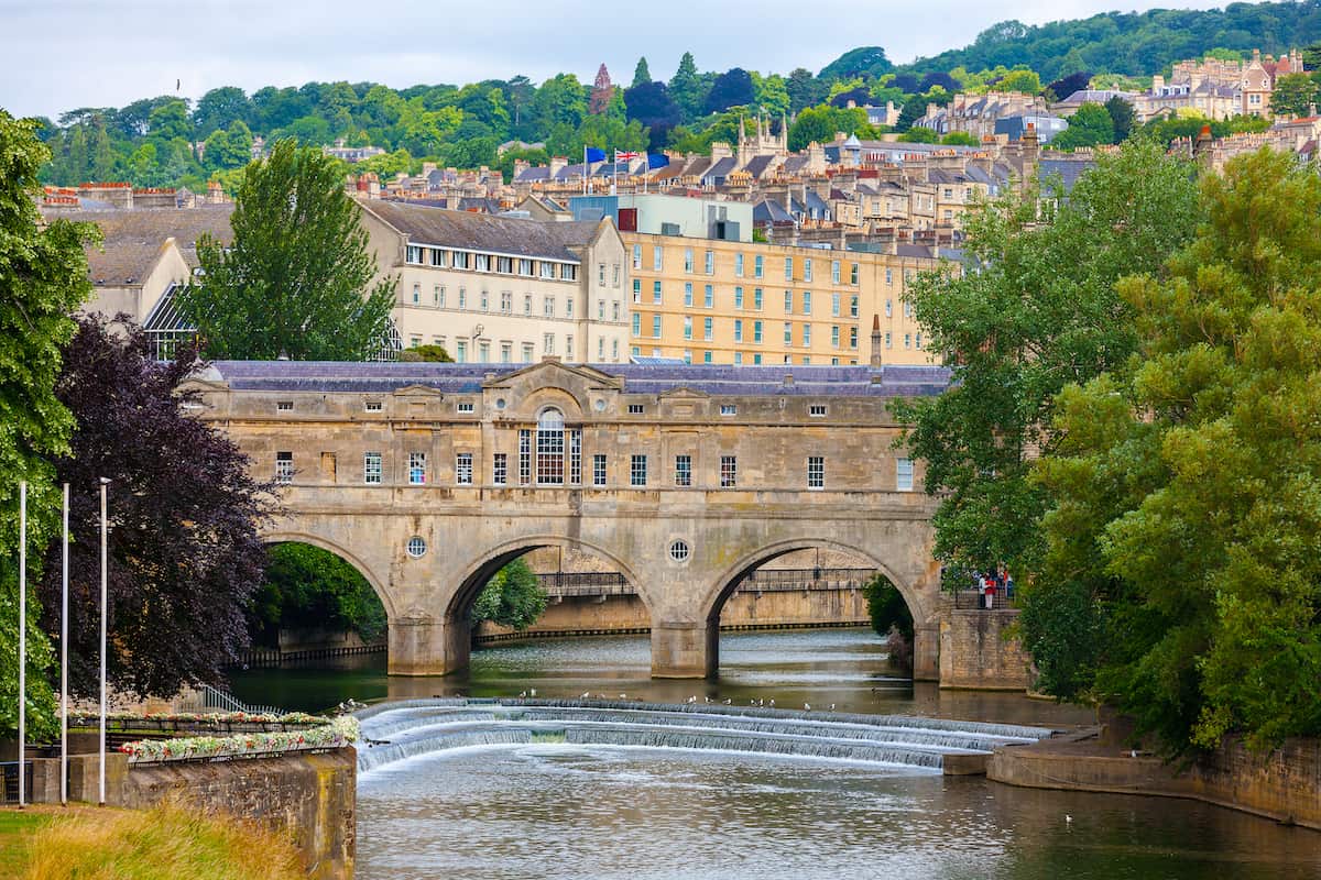 Bath Travel Guide: Roman Baths, Georgian Streets, and Relaxing Getaways