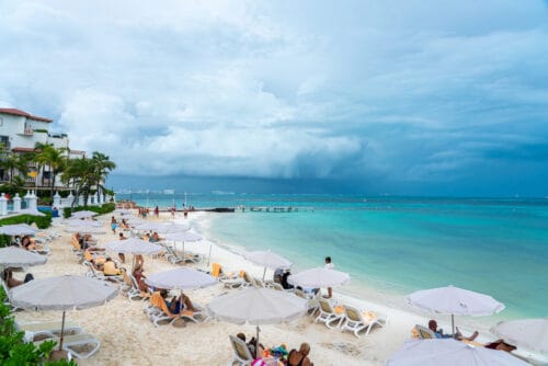 When and How Much to Tip in Cancun | Tipping in Cancun