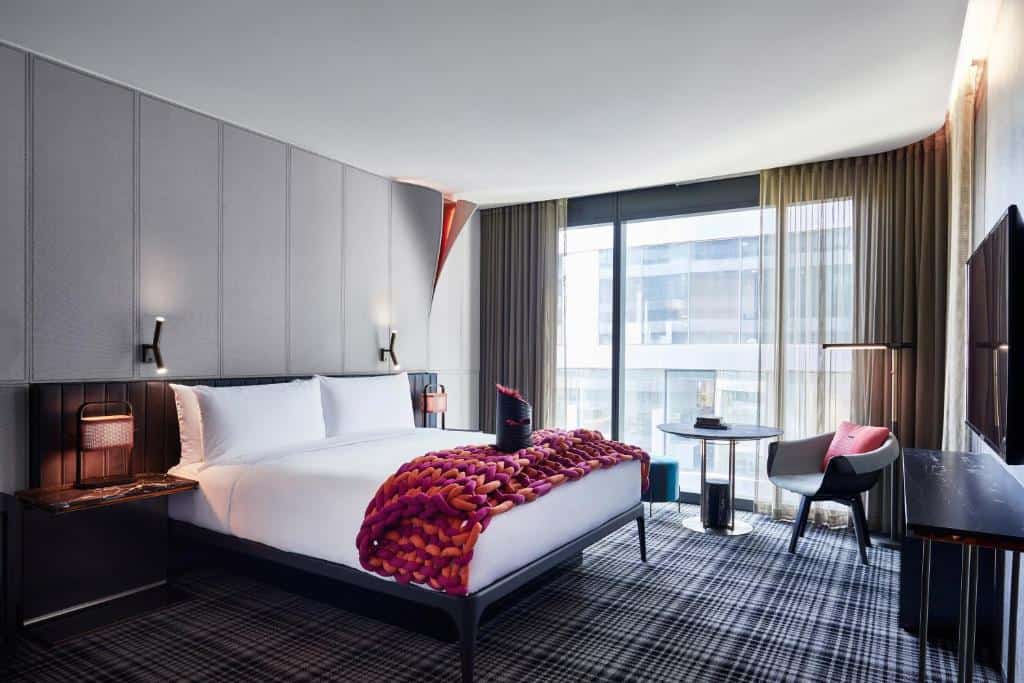 10 Dog-Friendly Hotels in Melbourne: Guide for Pet Lovers