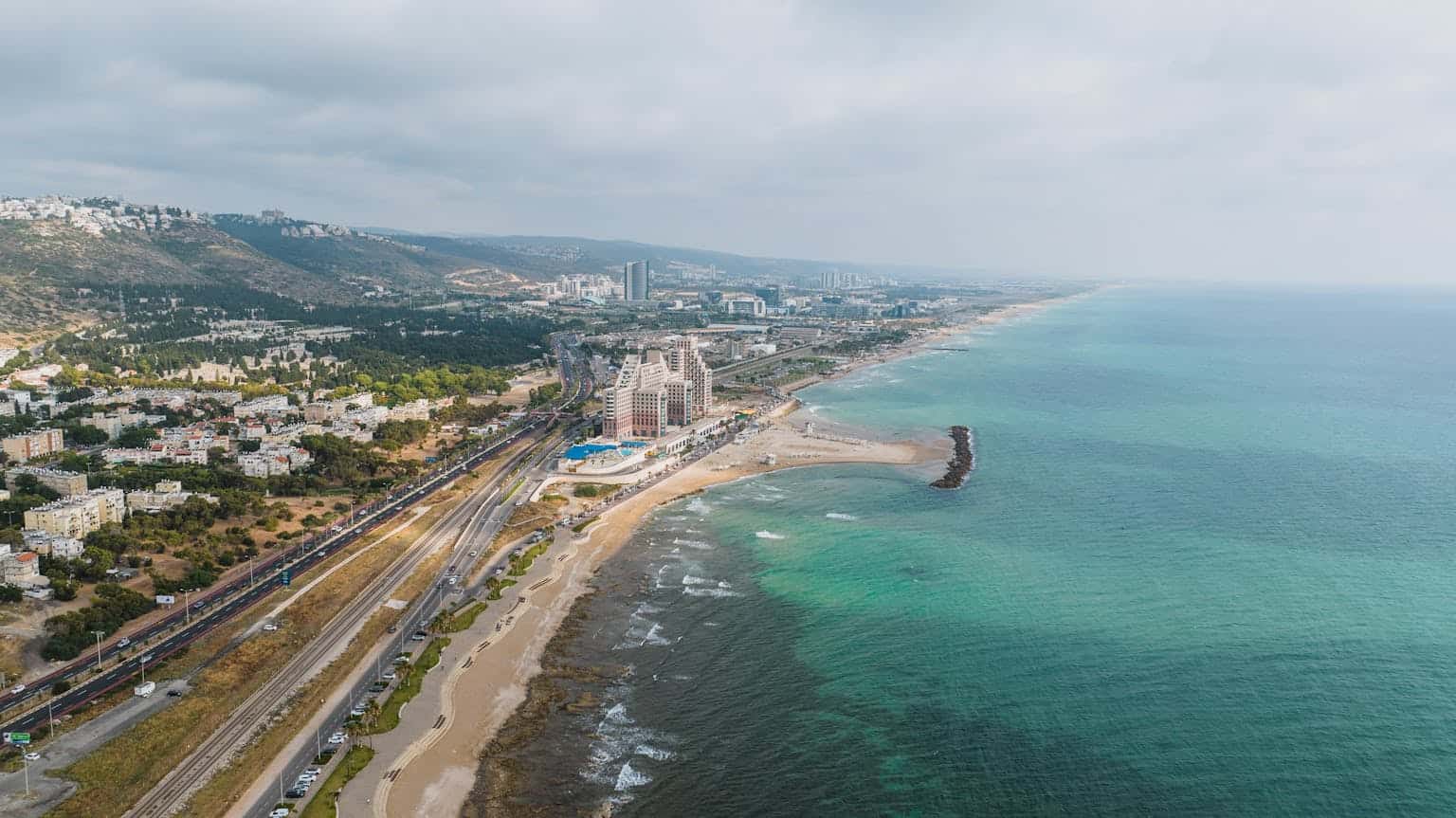 Haifa Travel Guide: Stunning Views and Cultural Highlights
