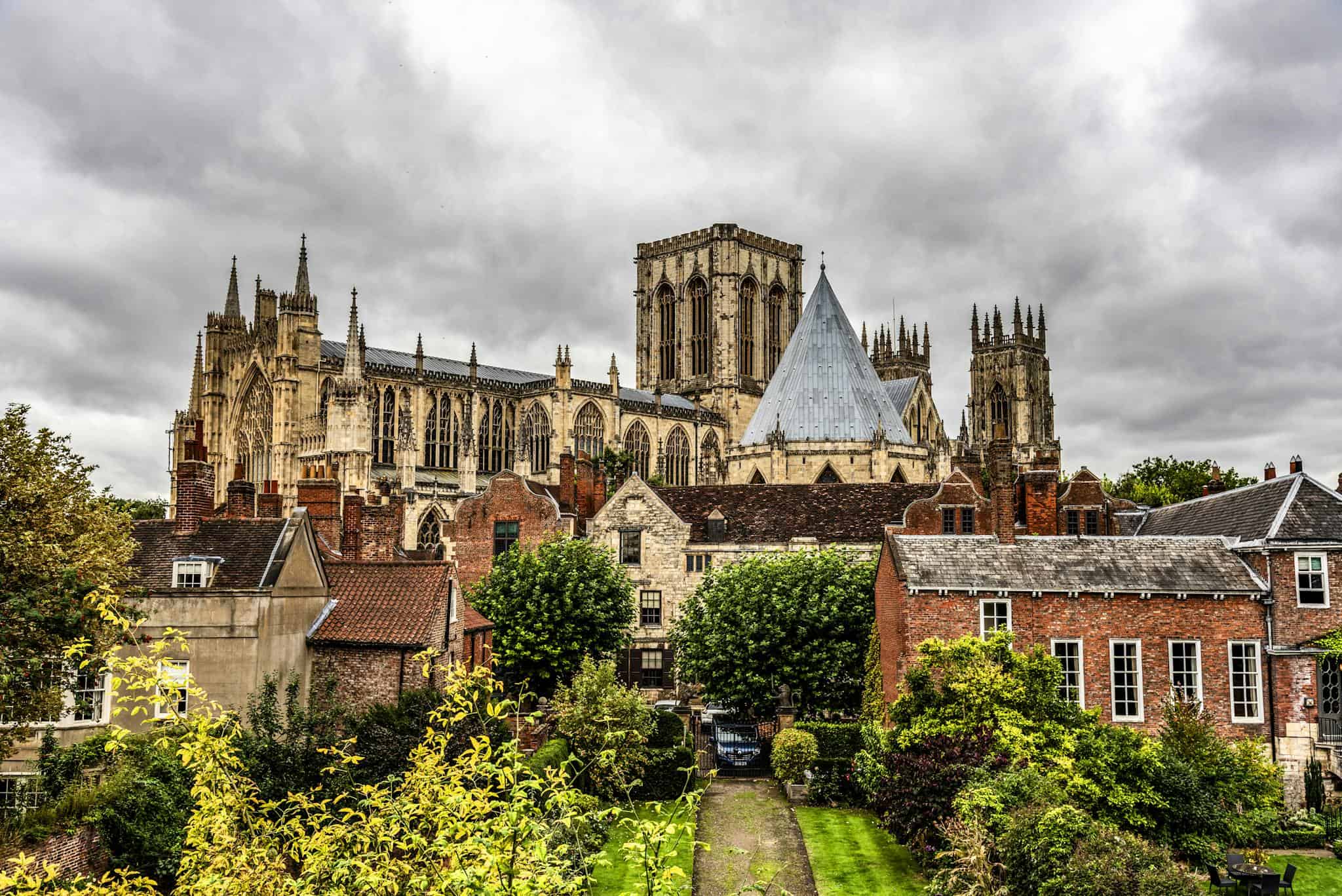 York Travel Guide: Medieval Streets and Historic Landmarks
